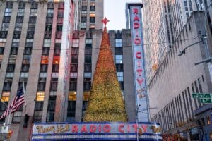 The Ultimate Christmas in New York Itinerary for 4 Days | She Wanders ...
