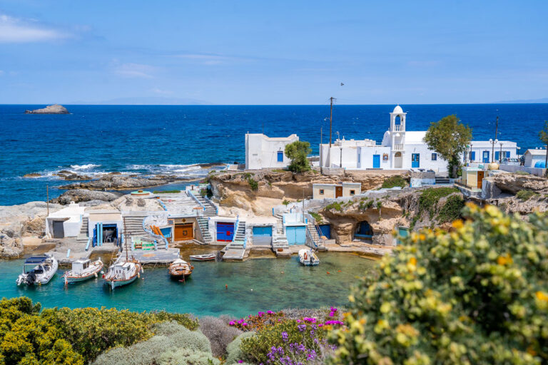 The Perfect 3 Days in Milos Itinerary for First-Timers