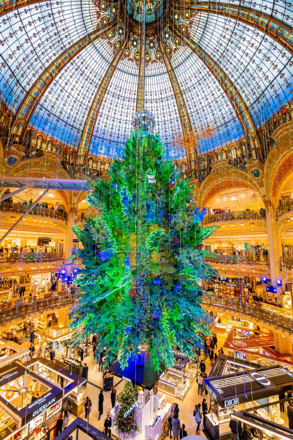 13 Festive Things to Do in Paris at Christmas