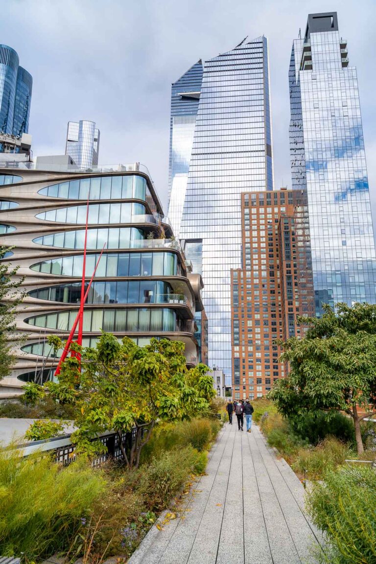 The Ultimate Christmas in New York Itinerary for 4 Days