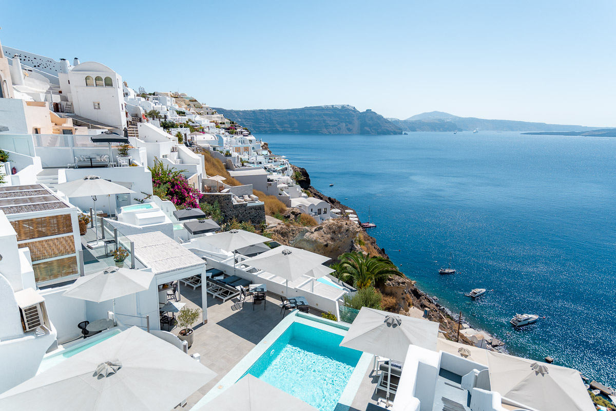 18 Stunning Oia Hotels with Caldera Views
