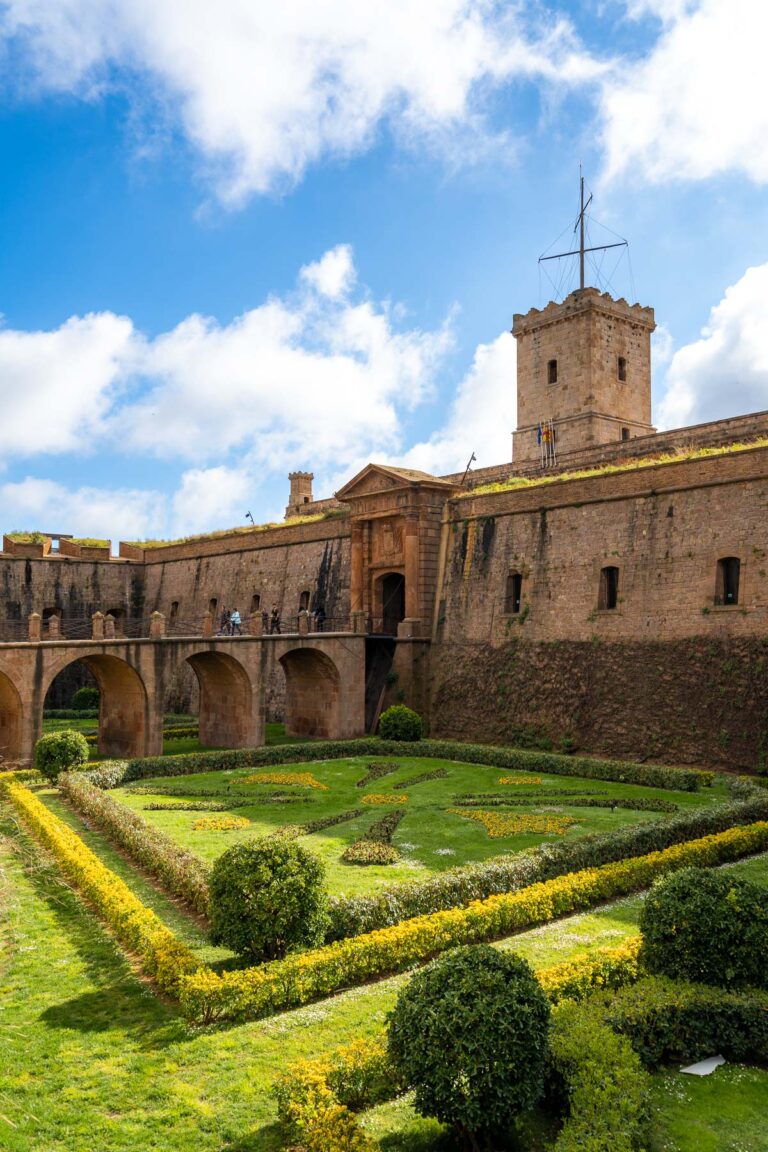 Barcelona Bucket List: 26 Best Things to Do in Barcelona